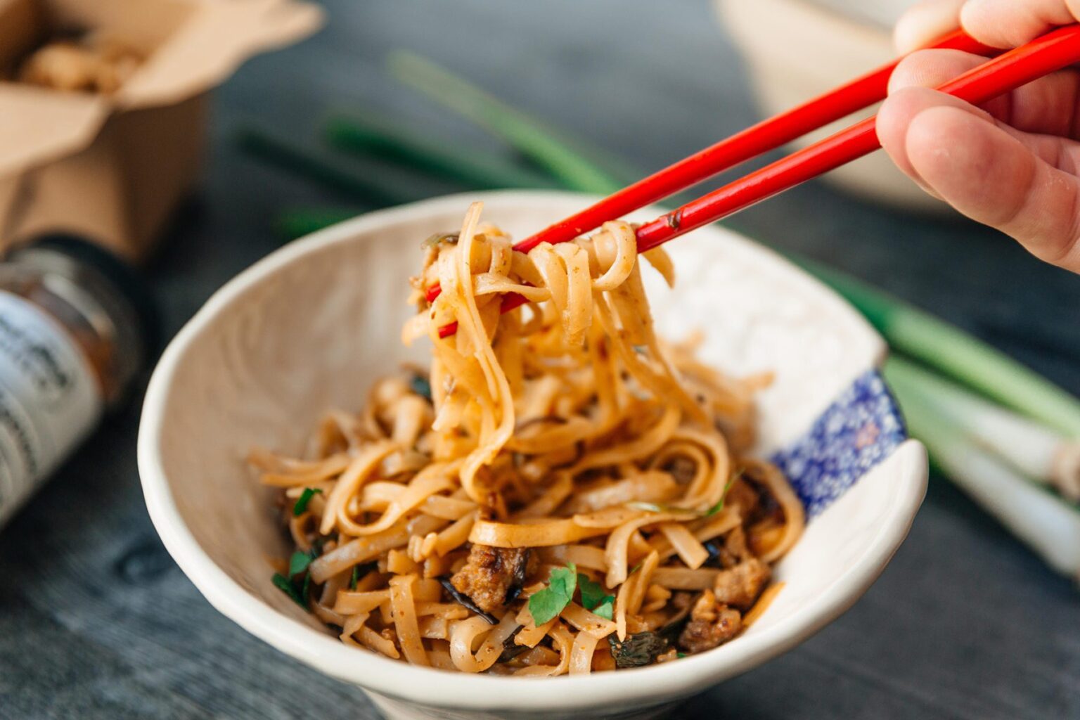 QUICK SHANGHAI STYLE NOODLES Recipe | Red Stick Spice