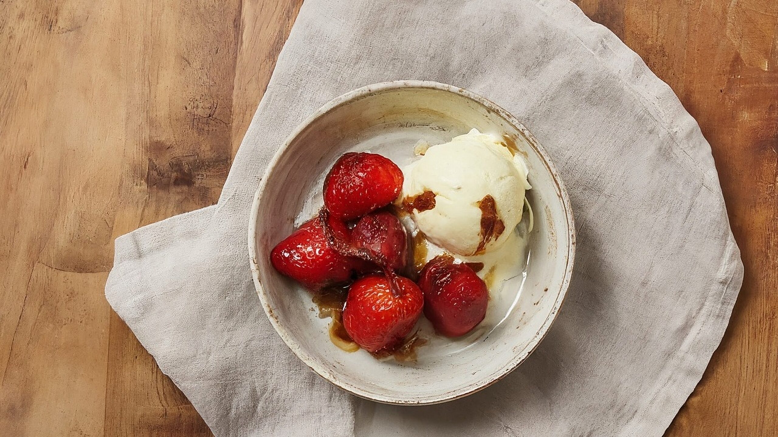BALSAMIC ROASTED STRAWBERRIES Recipe | Red Stick Spice